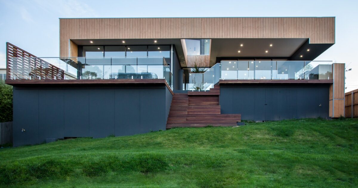 The Thirty-Three House | S. Group